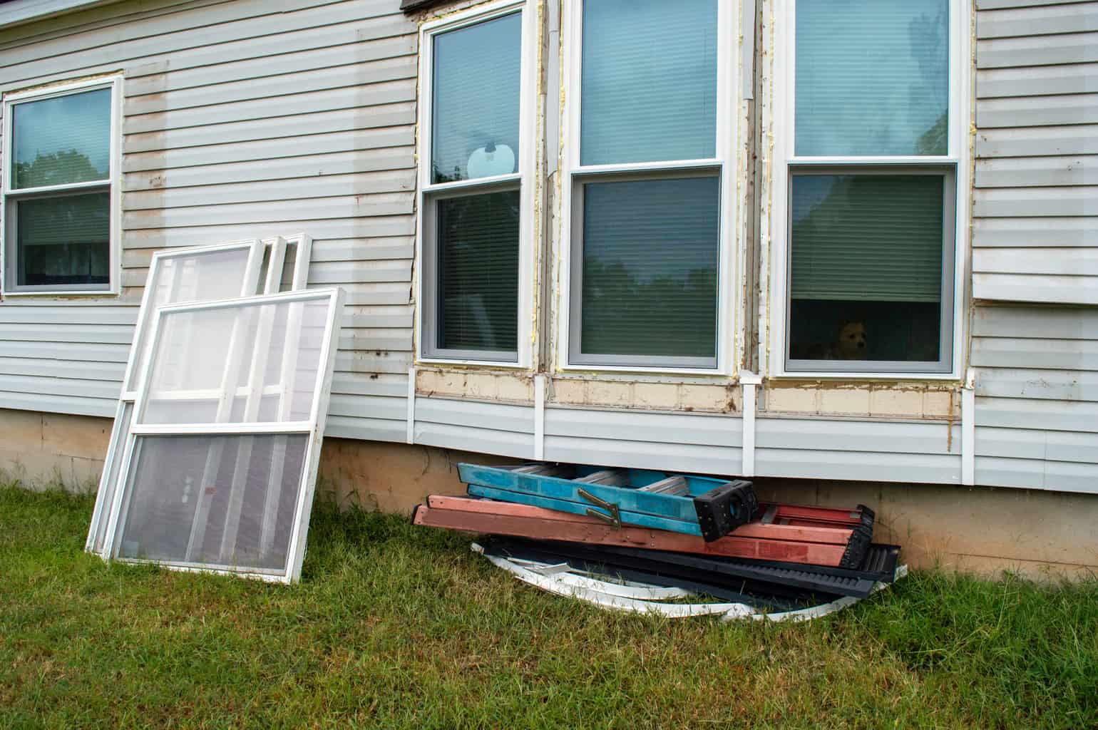 How To Fix Siding That Has Fallen Off